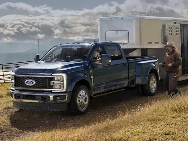 Ford Super Duty F-450 DRW 2023 xl cabine 6 places 2rm caisse de 8 pi ...