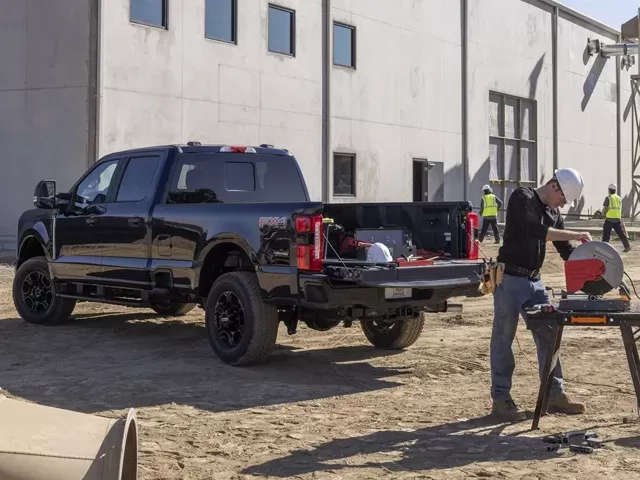 Ford Super Duty F-450 DRW 2023 xl cabine double 2rm 192 po dce de 84 po ...