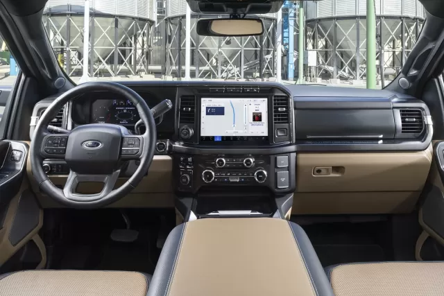 2023 Ford Super Duty F-600 DRW xl 2wd reg cab 145" wb 60" ca new at ...